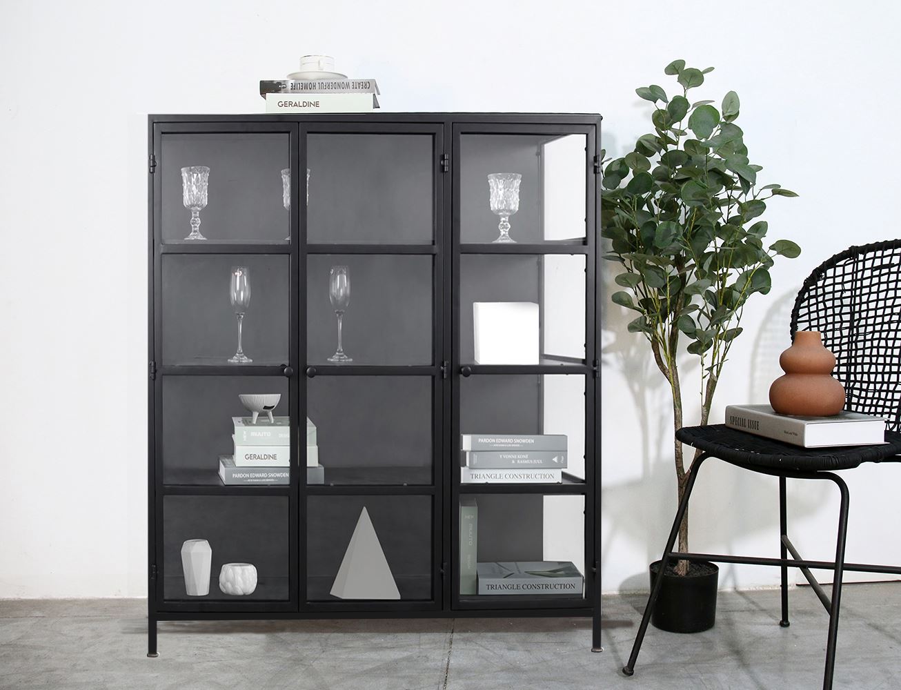 Græsted Vitrineskab i Metal - væg/gulv -120x32x120 cm-Sort